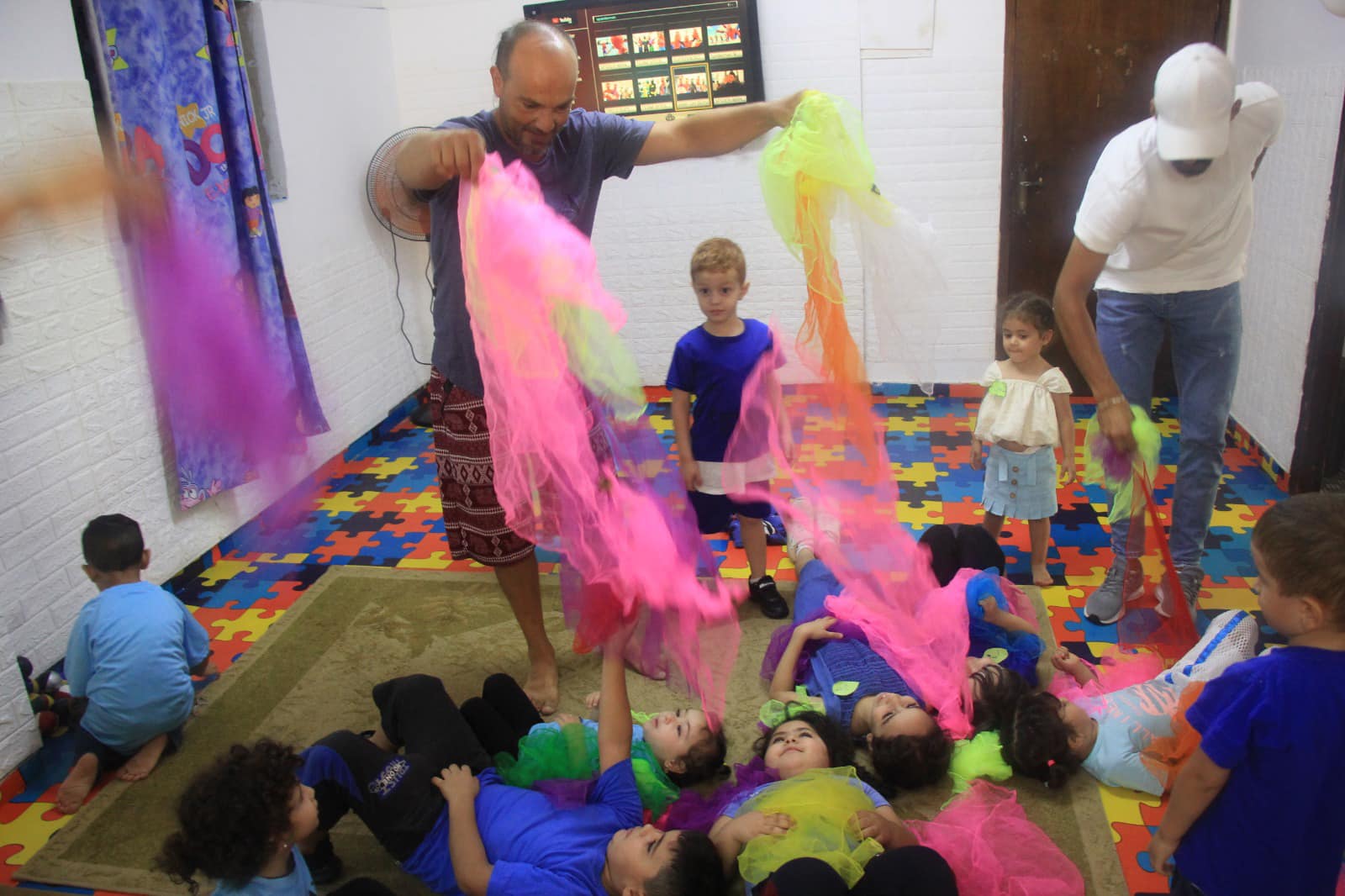 Lajee 3 Palestina – Linternas y bosques